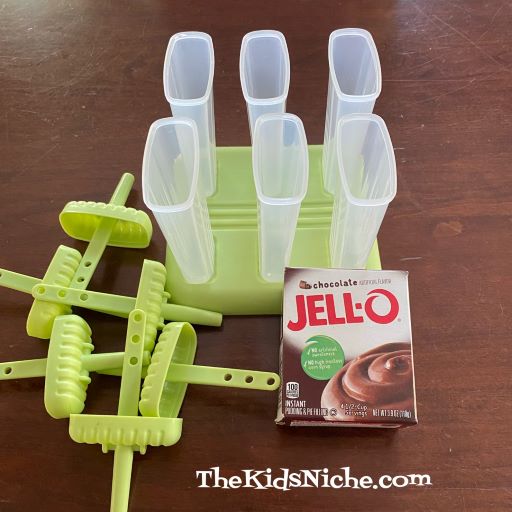Making Frozen Pudding Popsicles – The Kids Niche