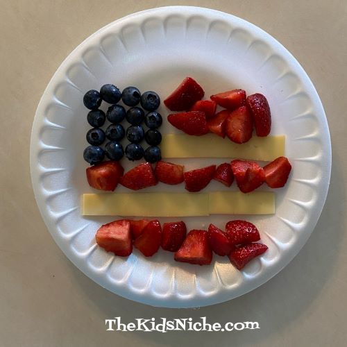 Simple Patriotic Flag Snack – The Kids Niche